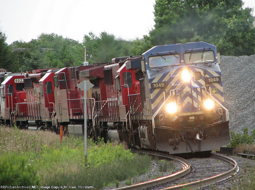 CEFX 1049 east at Mile 81 Galt Sub